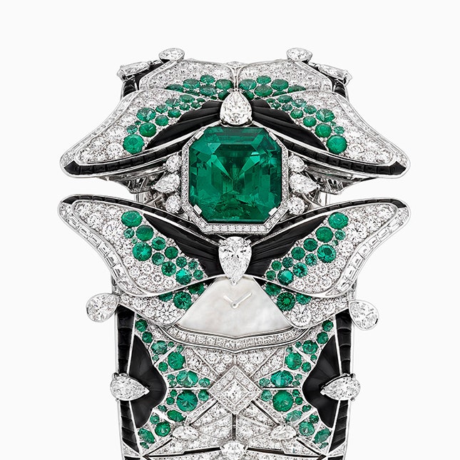 Выставка брошей Van Cleef & Arpels в Москве | Vogue Russia