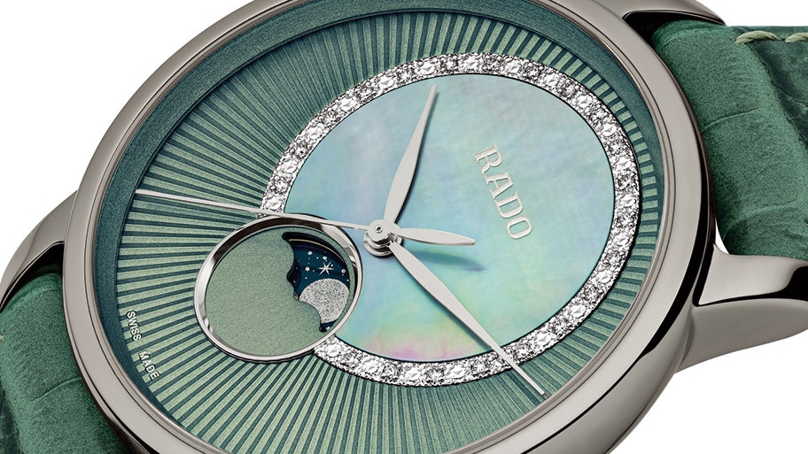 Часы Rado C индикатором лунных фаз Vogue Russia