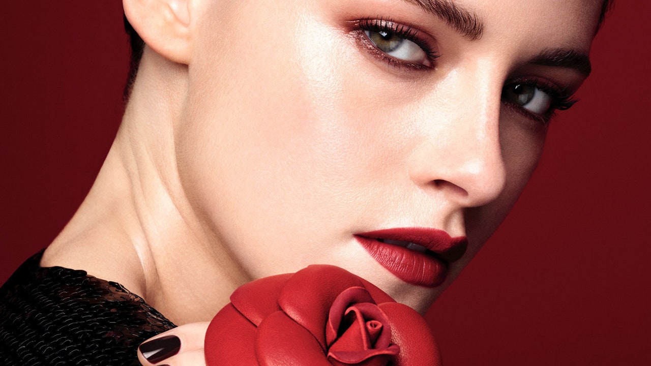 Помада Chanel, которая станет объектом желания коллекционеров | Vogue ...